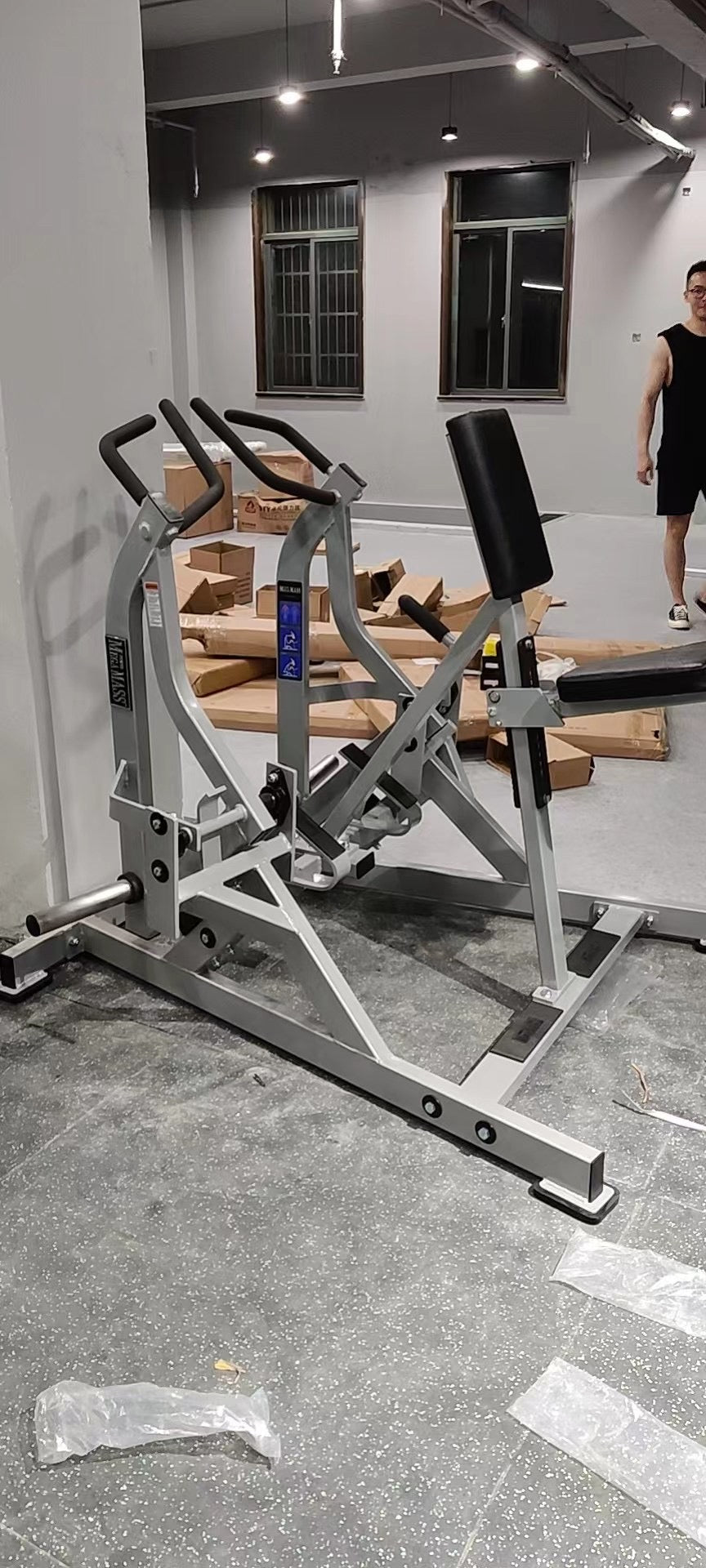 ISO-Lateral Row – MEGAMASS FITNESS